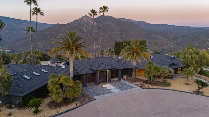 7 Br Villa: Pool, Hot Tub, Gym, Tennis Sleeps 20+ - Palomar Mountain, CA