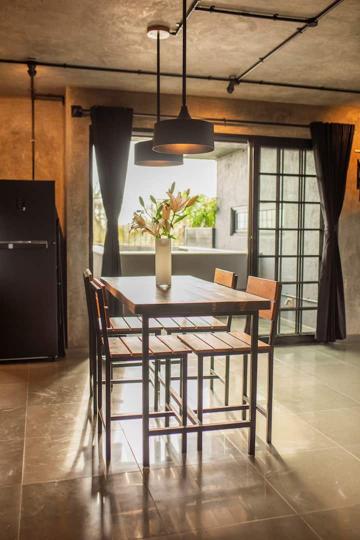 Superb Penthouse Style Studio With Private Pool - India