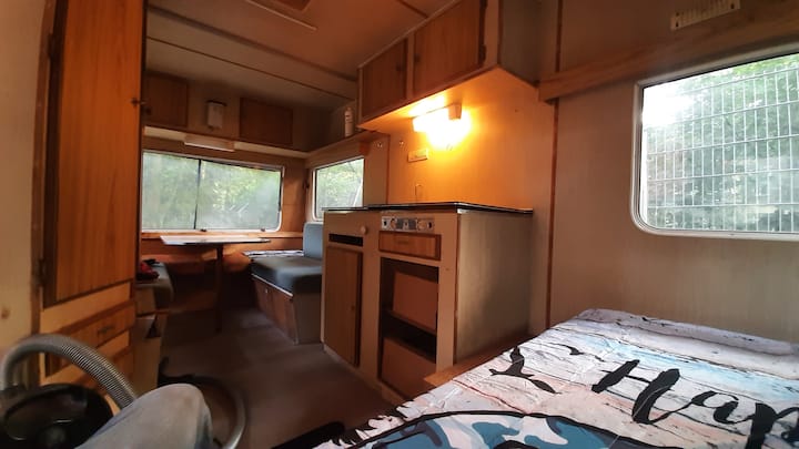 Tinyhouse In Privatem Garten.
Nähe Flughafen - Colonia
