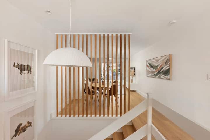 Two-storey Unit With River Views - Brisbane