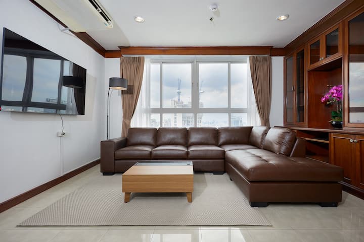 Phayathai 3 Bed/3bath Condo 400m Bts/airport Link - Bangkok