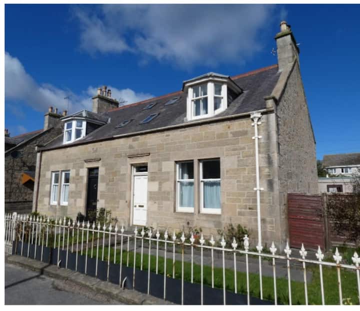 "Glenerne" Cottage, Elgin - Elgin