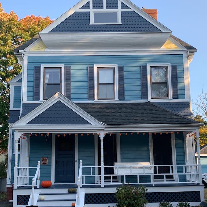 Entire Home, Parking, 15 Minute Walk To Downtown - Salem, MA