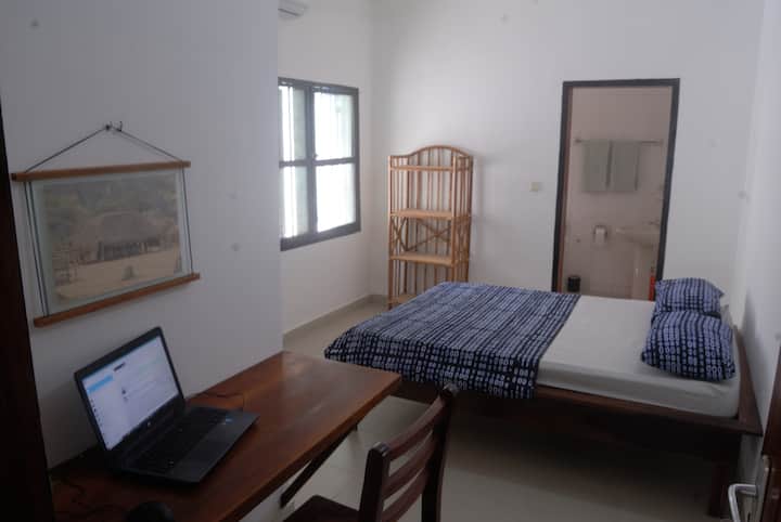 Chambre 2 à La Plage De Fidjrossè + Cuisine - Cotonou