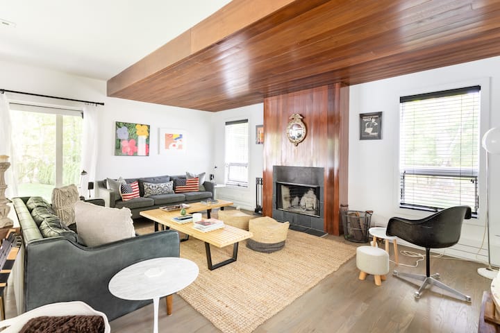 Modern East Hampton Home W/ Heated Saltwater Pool - Amagansett, NY