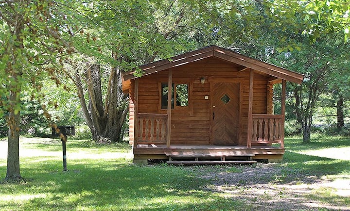 Cabin In The Trees 39 - Baraboo, WI