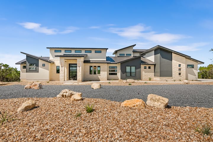 Cibolo Crest- Where Serenity Meets Style - Boerne, TX