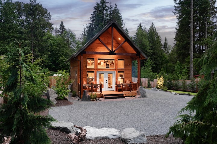 Cozy Cedars | Luxe Autumn Stay 5 Mi To Rainier - Ashford, WA