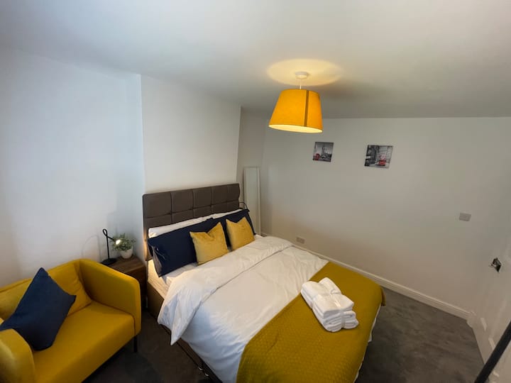 Stylish Coventry Home With Office & Double Beds - Kenilworth