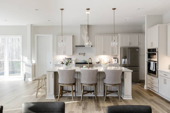 New 4br Luxe Private Oasis Private Side Lake Anna - Lake Anna, VA