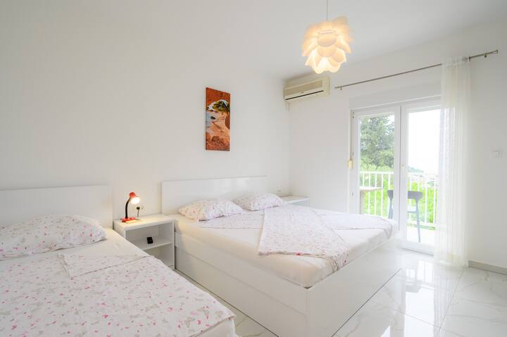 Villa Topaz Sea-view Double Room - Podaca