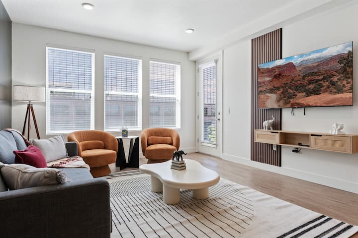 Stylish 2br, Drivable 2 Park City! Prking,gym&pool - Tracy Aviary & Botanical Gardens