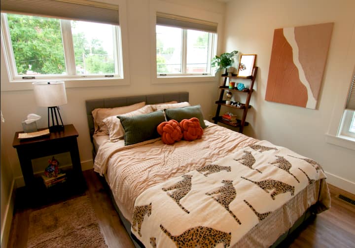 Modern 1br Adu In Walkable 'Hood - Montclair - Denver