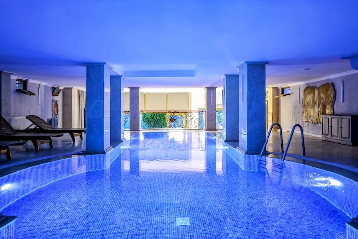 Boğaz Manzaralı Havuzlu Lüks Villa - Beykoz