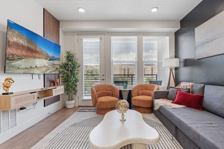 Stylish 1br W/ Gym, Walk To Temple Square - ソルト・レーク・シティ, UT