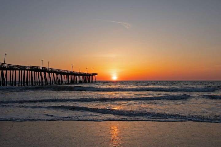 Ocean Front Penthouse At The Colony - Virginia Beach, VA