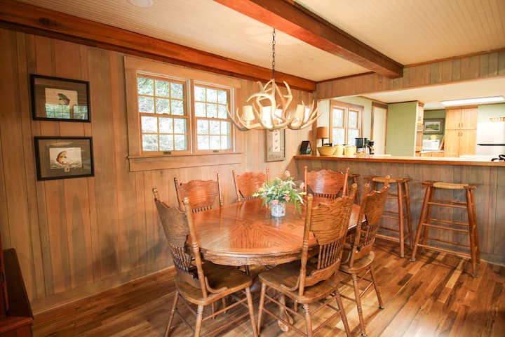 Close To Skiing & Winter Fun! Woodsy 4 Br - Boone, NC