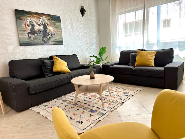 Perfect For Families & Friends! King & Queen Beds - Casablanca