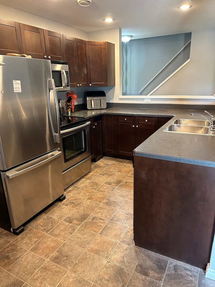 Bright And Quiet Suite! - Prince Albert