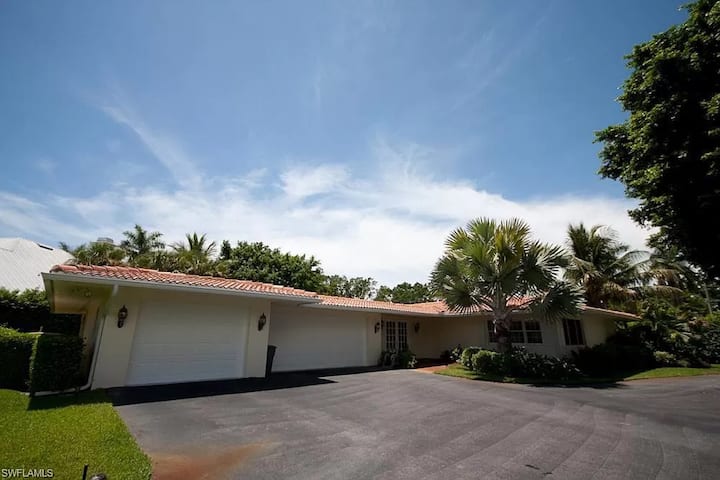 Vacation House Coquina Sands - Naples, FL