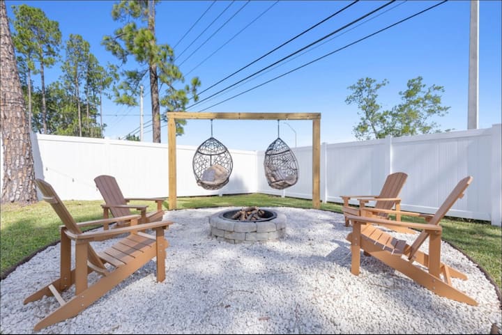 Diamond Dr Ldw Sale! Fire Pit *Game Room* Pool - Palm Coast, FL