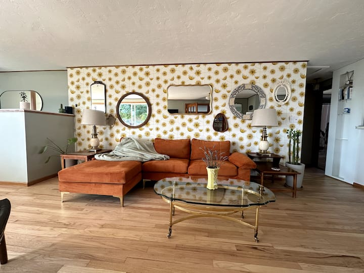 The Coastal Cottage - Tacoma, WA