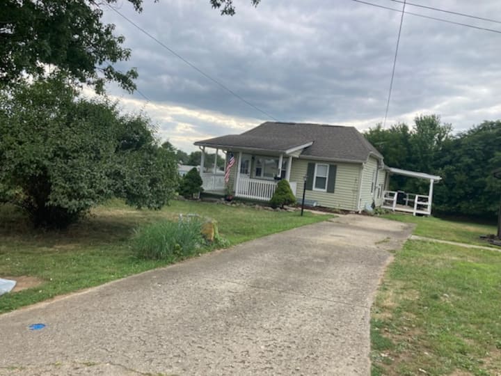Cozy City Cottage, 2 Bdrm With Easy Access To Rt16 - Newark, OH