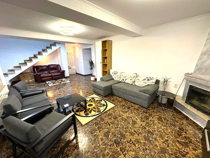 Chris Mountain Retreat - Telega