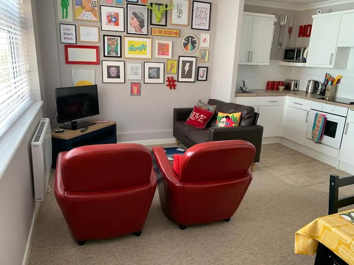 Jurassic Coast Holiday Home - Charmouth