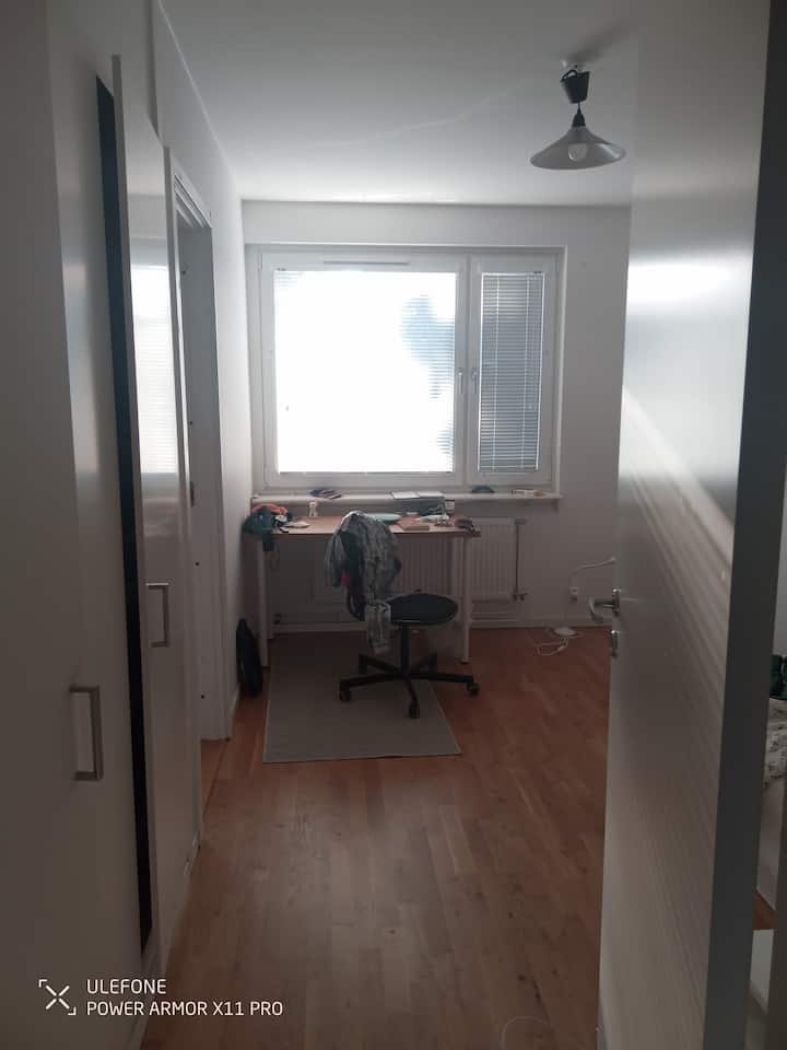 Sunny Room In The Shared Flat. - Linköping
