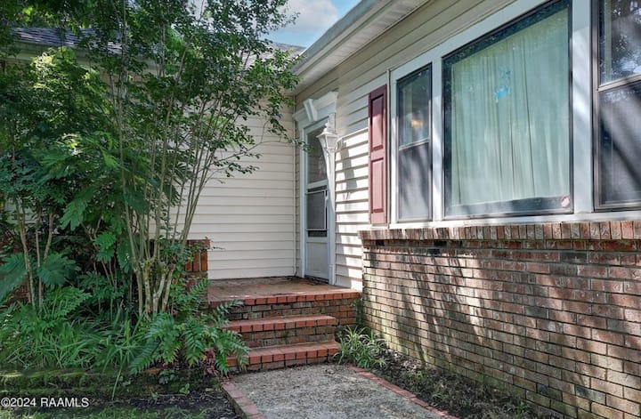 The Honey Hideaway In Sugar City - Lake Fausse Pointe, LA