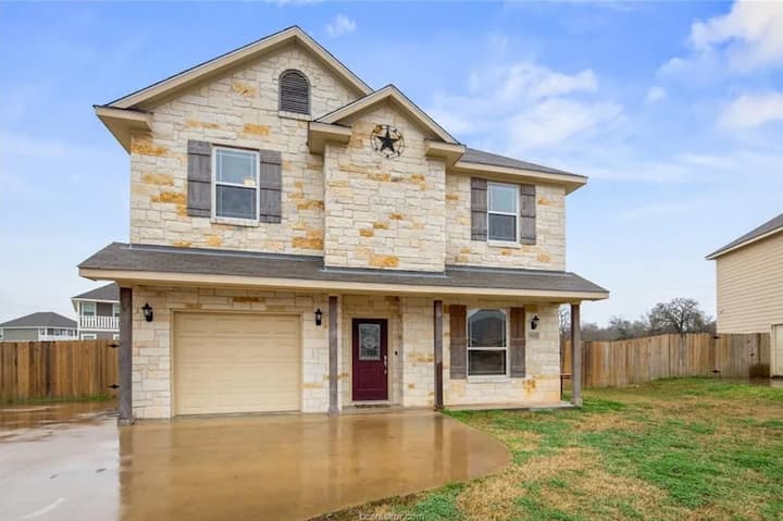 Howdy Haven House - Bryan, TX