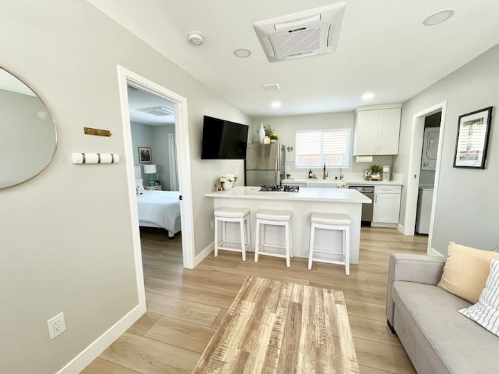 Sparkling New Guesthouse Stay! - レッドランズ, CA