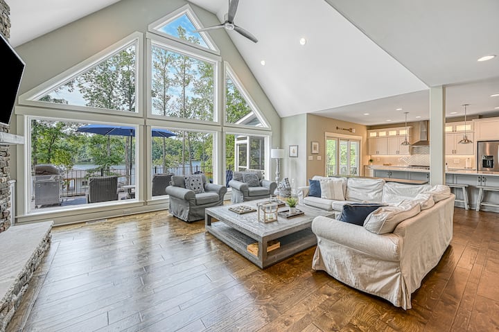 Bliss Lake Anna:  Luxury Waterfront Private Side - Bumpass, VA