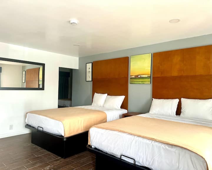 Beach Escape - Oceanside, Californie