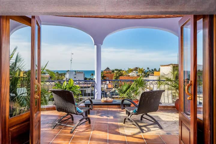 Sky-high 2br Penthouse: Views, Pool, Terrace - Sayulita