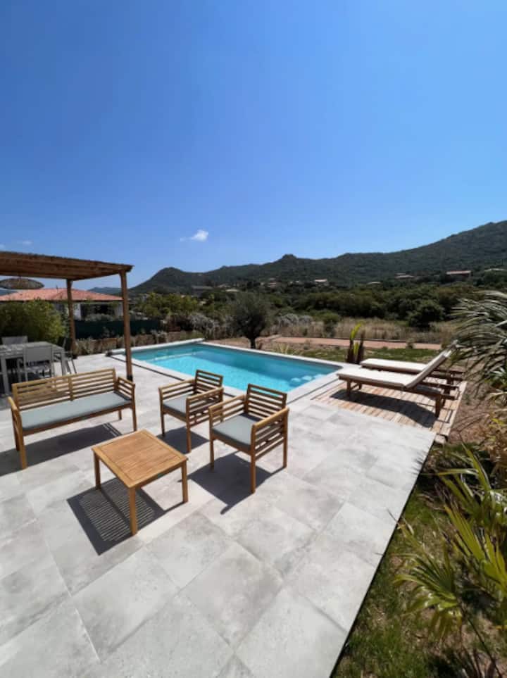 Casa Corsu : Villa Avec Piscine - Figari