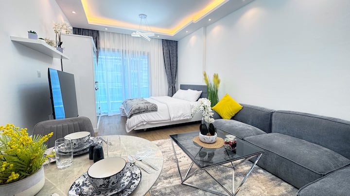 Dubai Marina - Modern Classic Studio Apartment - ドバイ