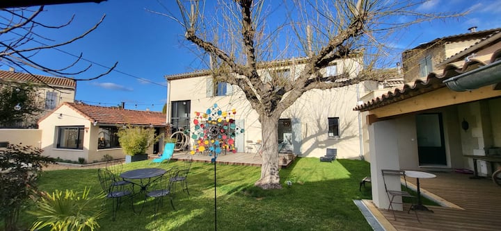 Jolie Chambre Avec Extérieur - Lourmarin