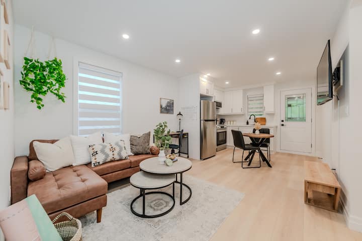 Stylish 1bd Steps From Downtown - Waterloo, Canadá