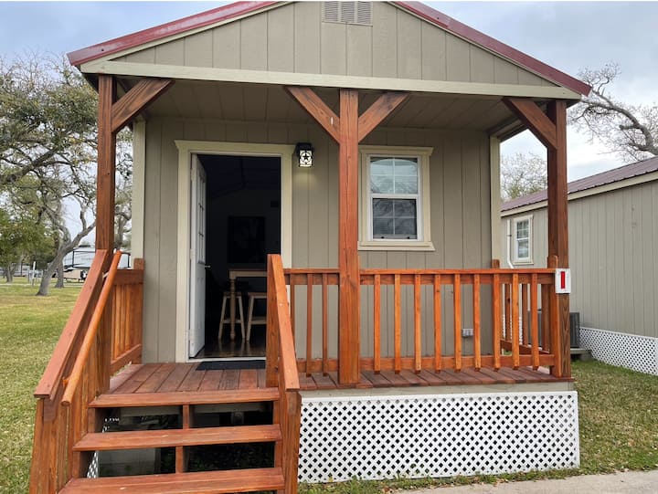 Willows Rest Cabin 1 - Rockport, TX