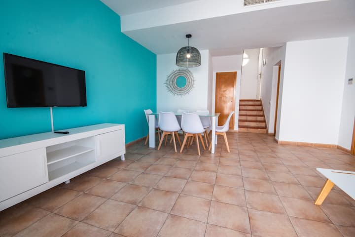 Chalet Con Piscina - Tarragona, España