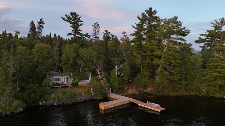 Classic Camp On Coney Island, Lake Of The Woods - Kenora