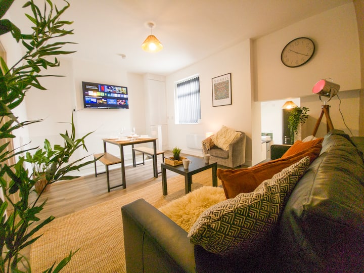 Parking. Keyless Entry. Fibre Wifi. Hotel Linen. - Cardiff