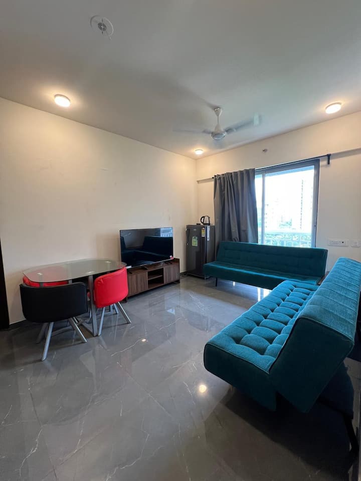 5-bhk With Terrace-jacuzzi-projector - Thane