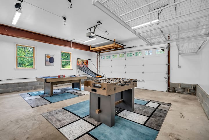 Modern Family Oasis: Theater, Game Room & More - Westchester County, NY