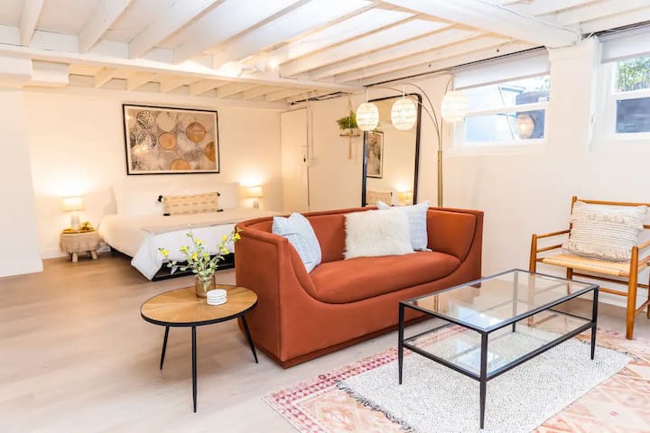 Lovely Studio In The Heart Of Little Italy! - San Diego Airport (SAN)