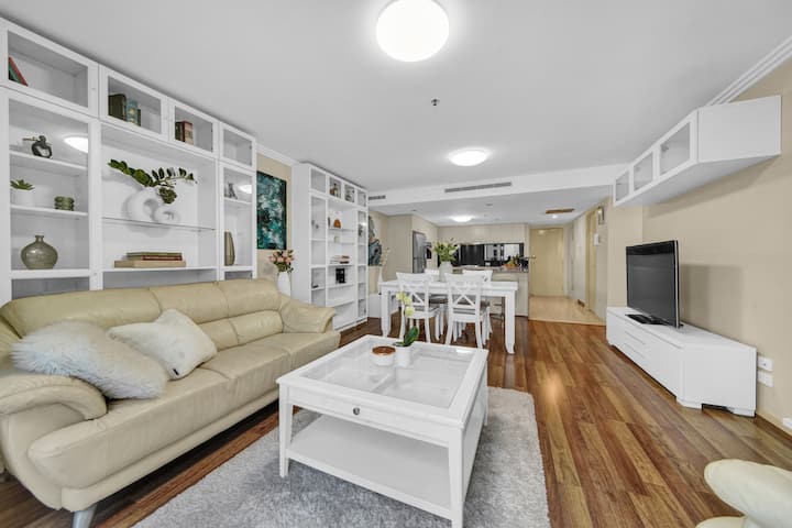 Spacious 3bd 2ba Apartment With Pool & Gym Access - 브리즈번