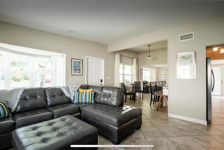 Coral Cottage Pool/beach/golf - Cocoa Beach, FL