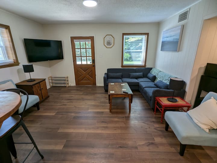 Cozy Retreat! Game Room Fun! - Jackson, TN
